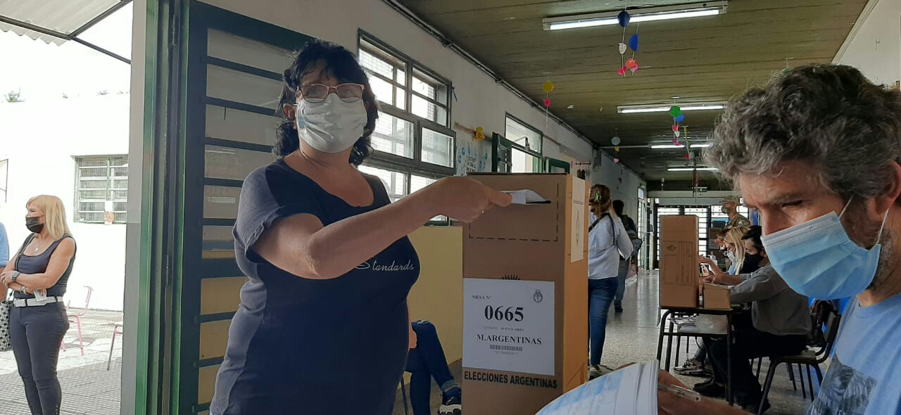 Votó Sandra Pedemonte - El Diario de Malvinas