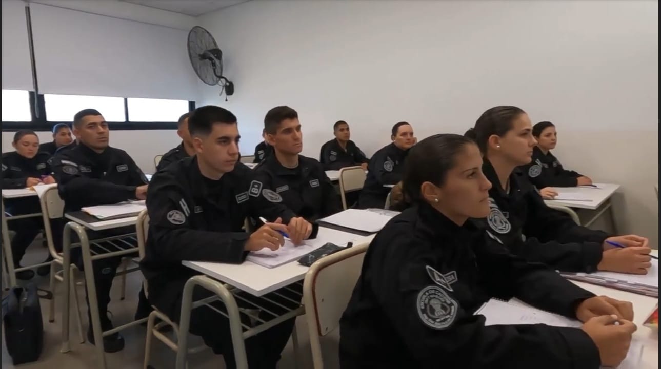 Nueva inscripción para la carrera de Oficiales Penitenciarios - El ...