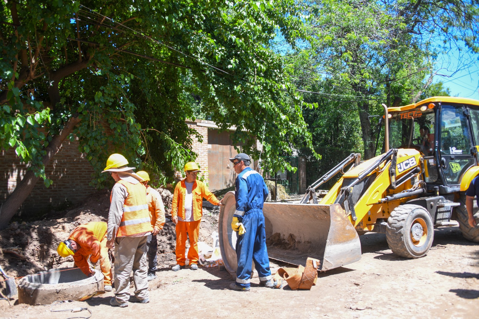 Descalzo y Larrache recorrieron obras en el distrito - El Diario de ...
